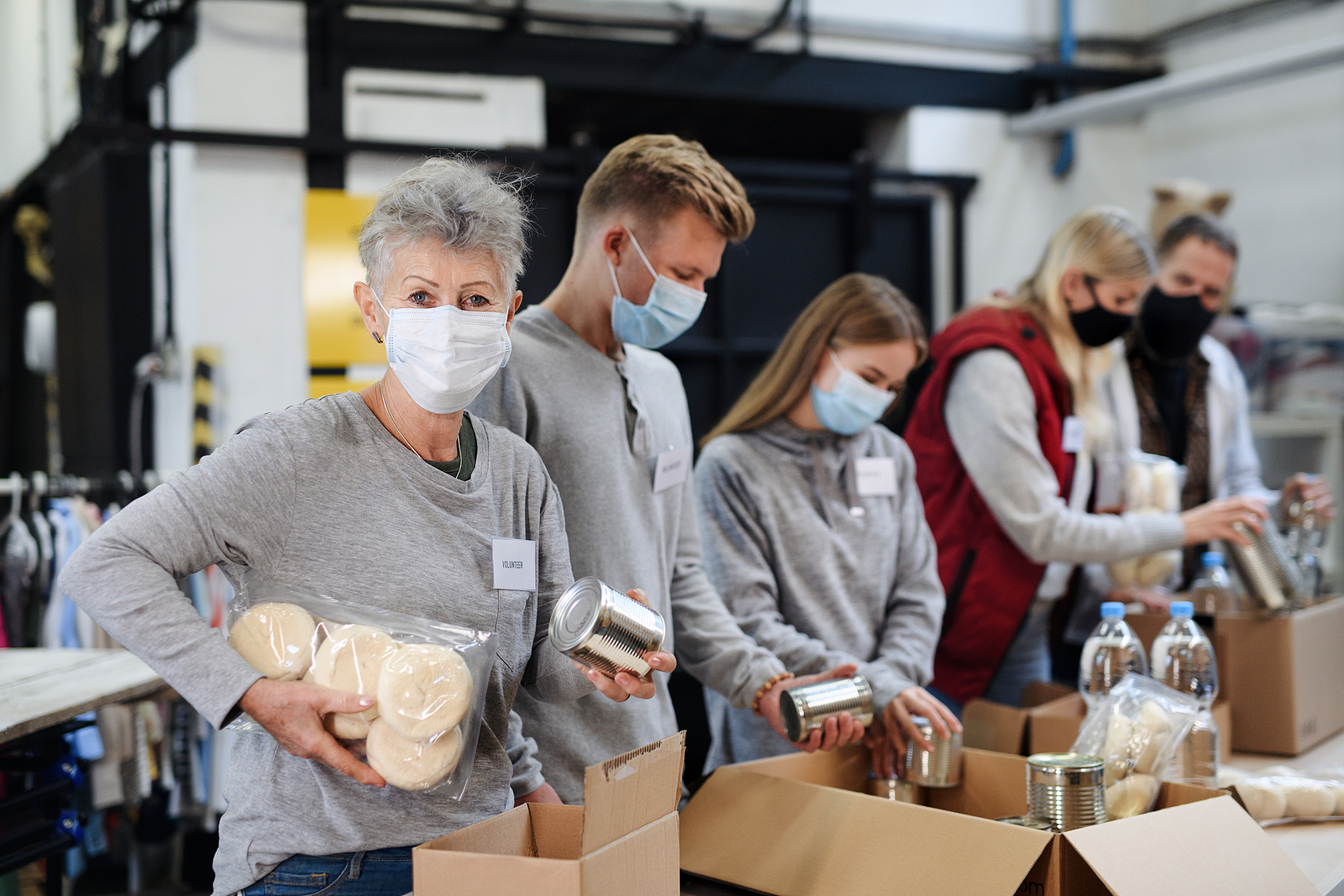 How Volunteering This Holiday Season Can Make You A Better Travel Nurse ...
